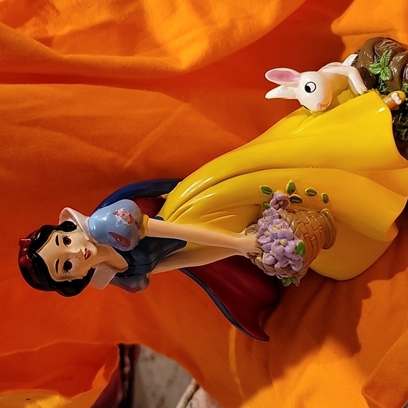 Disney | Accents | Disneys Snow White Statue With Basket And Rabbit ...